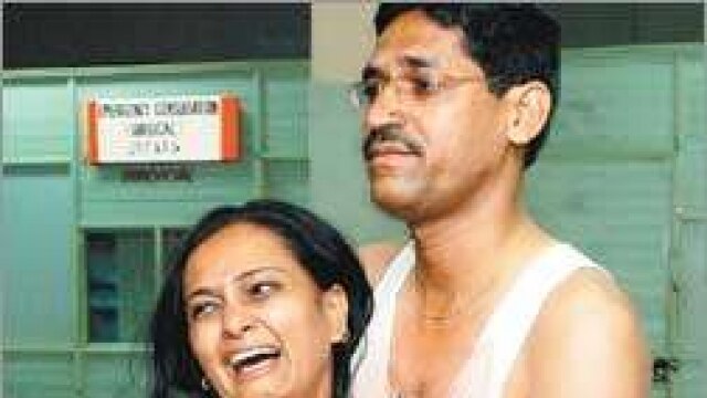 Grenade attack on bus kills 4 tourists from Gujarat