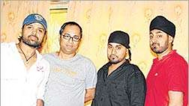 Himesh to sing with RDB boys