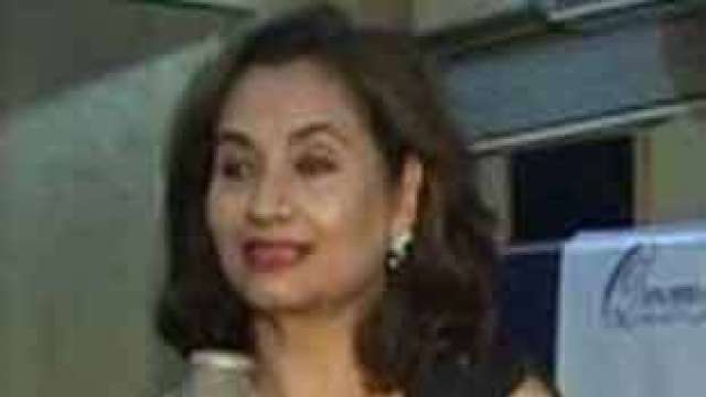 Salma Agha is back