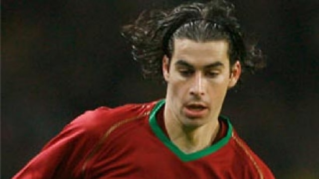 Portugal midfielder Tiago quits national team