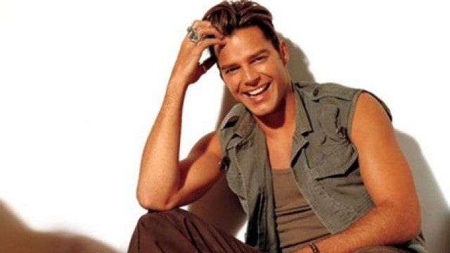 Armani to design outfits for Ricky Martin