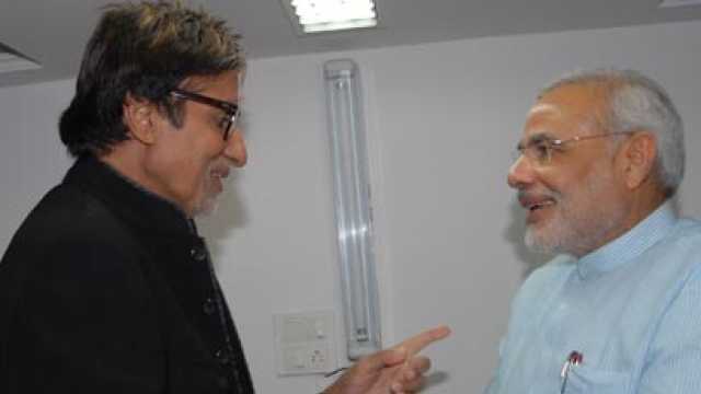 Amitabh Bachchan congratulates Narendra Modi for win