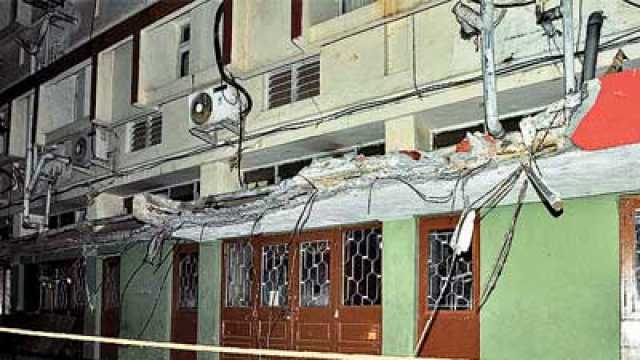 1 killed in Andheri building slab collapse
