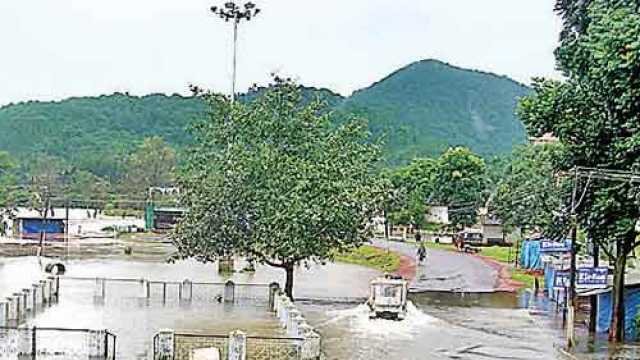 Rain brings festive atmosphere to Coorg