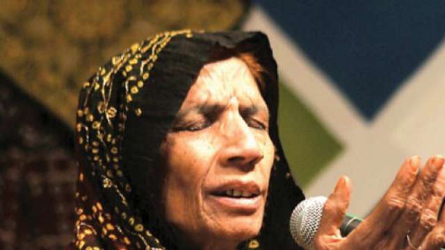 Bollywood remembers Pakistani singer Reshma