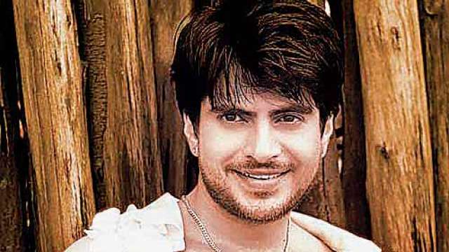 Rahil Azam in 'Gunahon Ka Devta'?