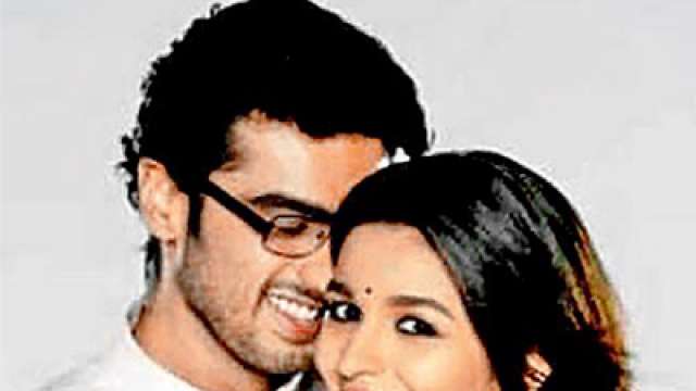 2 States new poster: Arjun Kapoor and Alia Bhatt try to bring North and ...