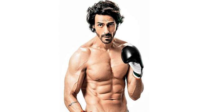 Arjun Rampal starts filming 'Roy'
