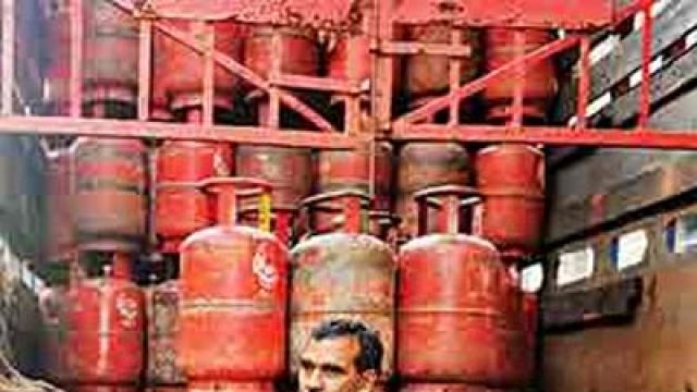 Exploding gas cylinders spark massive fire; none hurt