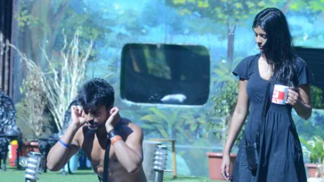 Bigg Boss 8 Captain Sonali Raut Punishes Upen Patel Gautam Gulati