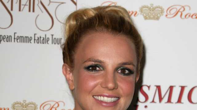 Britney Spears may perform at 50th Super Bowl half time show in 2016