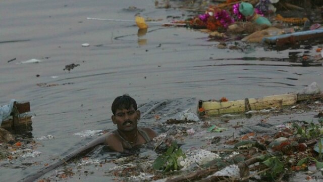 Yamuna 'grossly polluted' by untreated sewage, effluent: Report