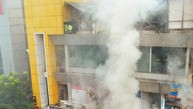 Bandra mall fire guts 3 stores