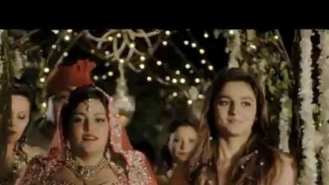 Watch: Shahid Kapoor and Alia Bhat share crackling chemistry in ...