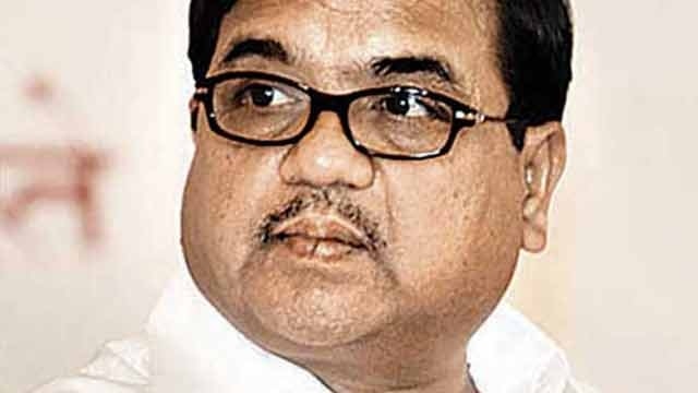 Ex-Deputy CM of Maharashtra R R Patil's wife, daughter survive accident