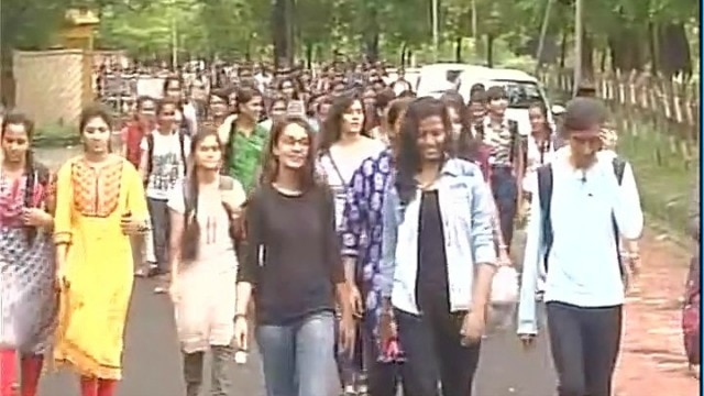Bhopal: Female students of MANIT protest over dress code, hostel timings