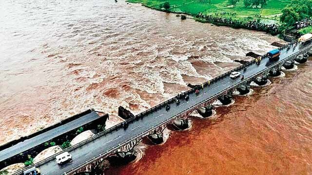 Mahad Bridge collapse: Search and rescue operation on, but no new findings