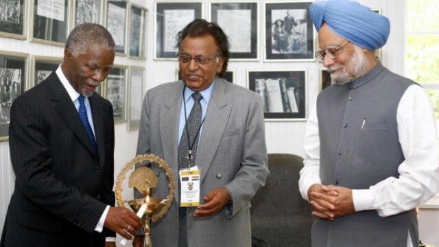 S African struggle stalwart and Gandhian activist, Mewa Ramgobin dies