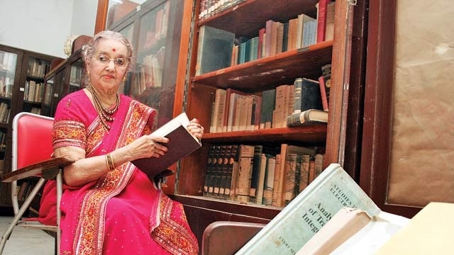 Court receiver to open late singer's bank lockers in demonetization move