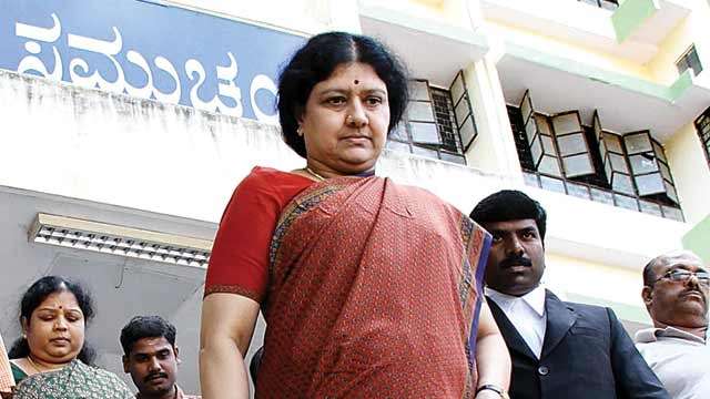 Sasikala's husband undergoes liver and kidney transplant