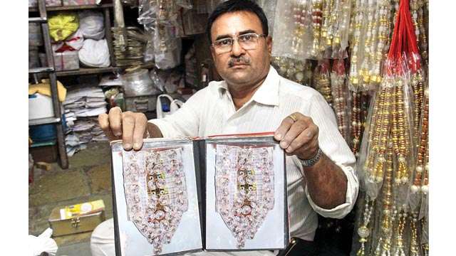 Note ban: Bloom gone from 'note garland' market