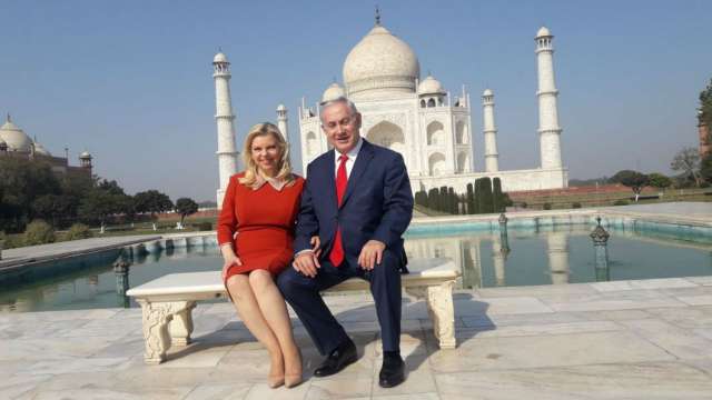 Netanyahu in India: Israeli PM and wife visit Taj Mahal, mesmerised by ...