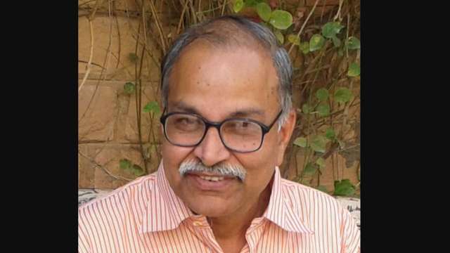 Does Physics Prof HC Verma donate Rs 1 crore every year to PM's Relief ...