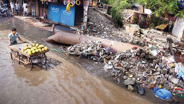 Silt remains piled up on roads across Mumbai