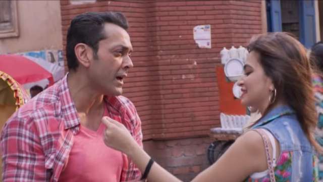 Did you know? 'Yamla Pagla Deewana Phir Se' song Nazarbattu was created ... Did you know? 'Yamla Pagla Deewana Phir Se' song Nazarbattu was created ...
