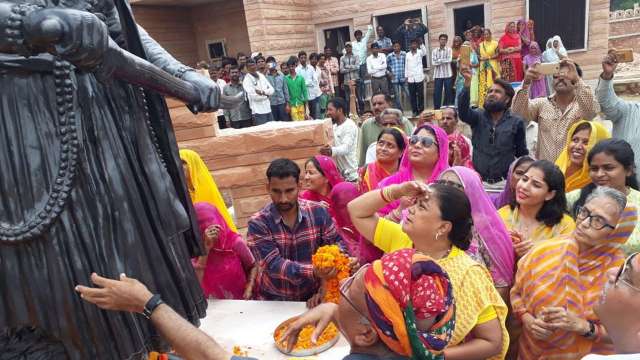 Chief Minister Vasundhara Raje restores Auwa idol, Rajput pride