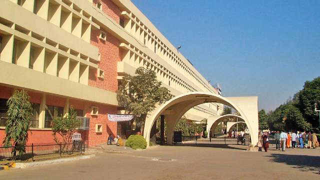 80% beds reserved for Delhities at GTB Hospital
