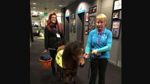 In a first, Indian-origin blind journalist with fear of dogs to get ...