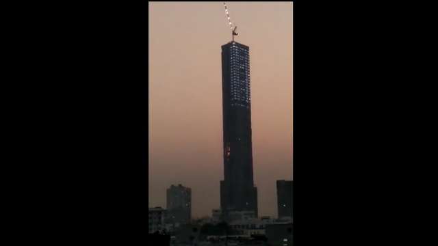 Watch: Fire breaks out in The 42 - Kolkata's tallest under-construction ...