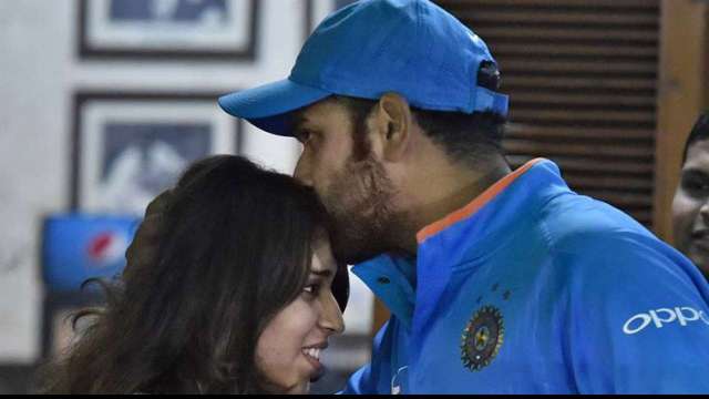 Rohit Sharma shares an adorable family picture, reveals his baby girl's ...