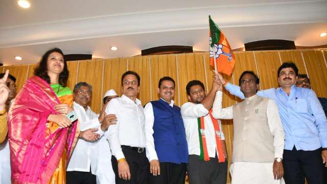Major embarrassment for Cong: Maha LOP Radhakrishna Vikhe Patil’s son ...