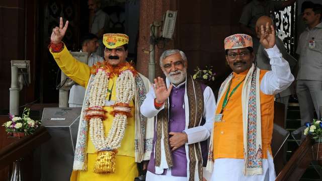 BJP MPs from Bihar turn heads at Parliament with traditional attires on ...