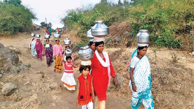 Migration at peak in parched Maharashtra villages