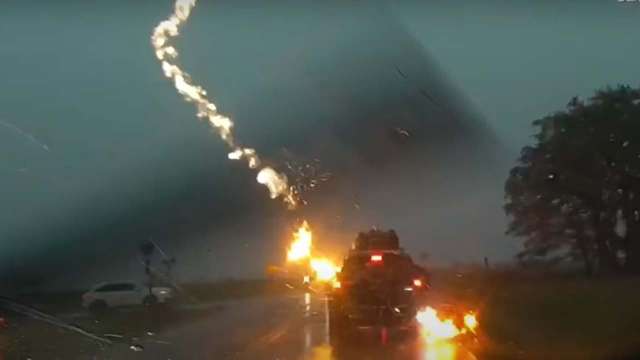 Viral Video: Lightning strikes car on highway in Kansas, moment caught ...