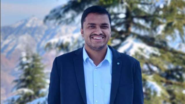 Meet IAS officer Ashish Kumar: Missed UPSC cutoff by 0.33% first time, made this unique strategy ...