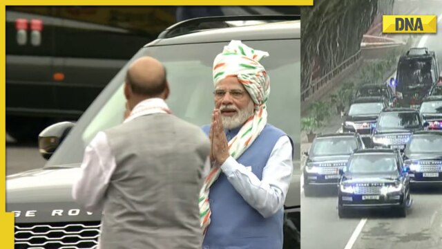 Prime Minister Narendra Modi arrives for Independence Day 2022 speech ...
