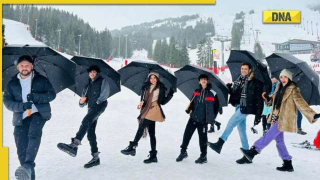 Hrithik Roshan drops snowy Christmas photo with girlfriend Saba Azad ...