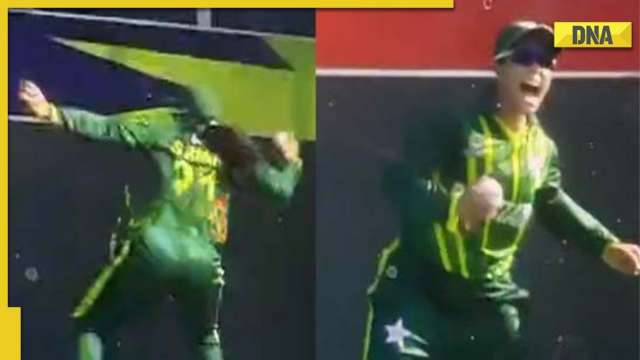 Ind Vs Pak Womens T20 World Cup Sidra Ameen Takes A Stunner On